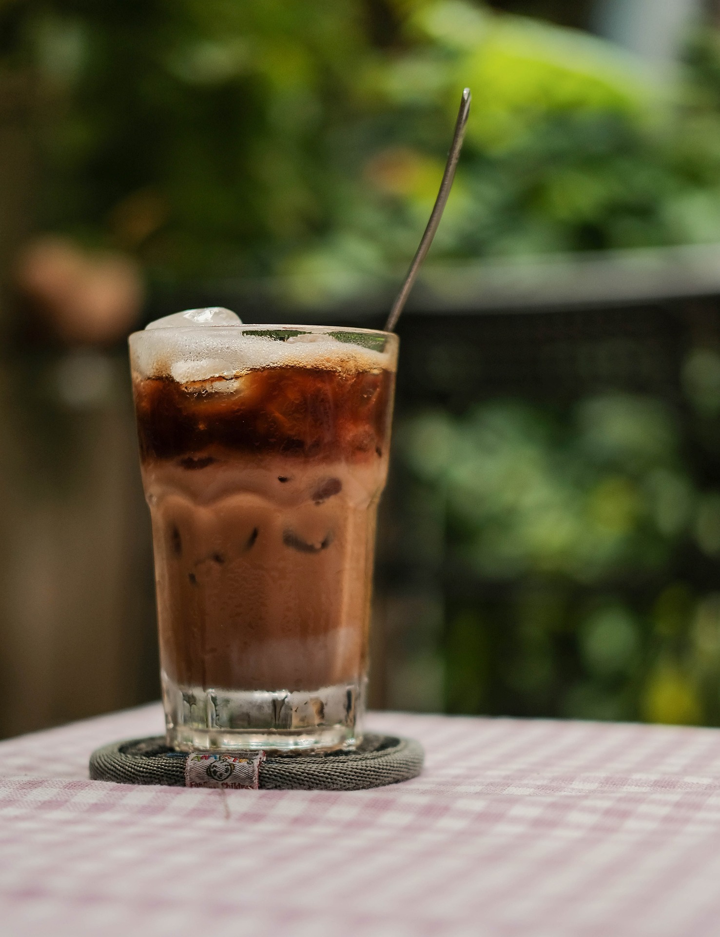 How to Make An Iced Americano Coffee At Home: Quick And Easy!