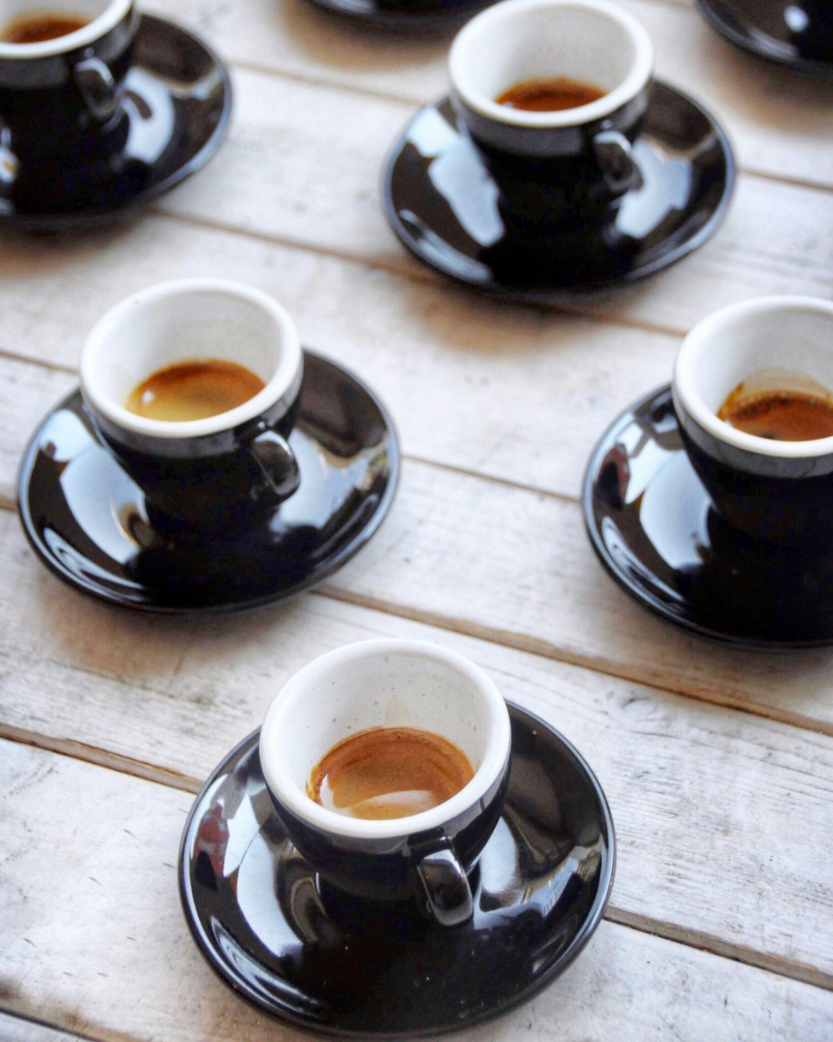 Lungo vs Espresso: The Ultimate Coffee Showdown - Karma Coffee Cafe