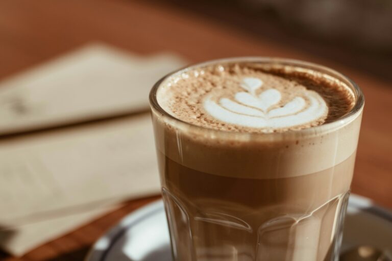 How to Make a Cafe-Quality Latte at Home: Easy Methods & Tips