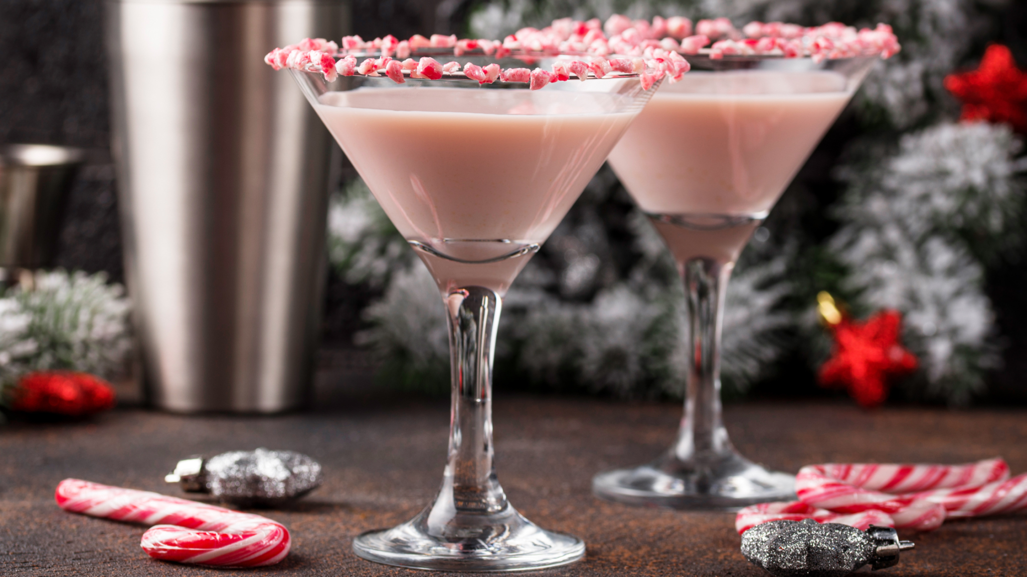 Festive Pink Peppermint Martini Recipe: Ultimate Holiday Cocktail