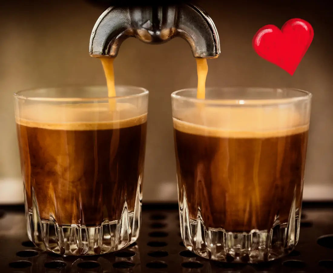 How to Make the Perfect Iced Latte at Home: Easy Recipe & Tips